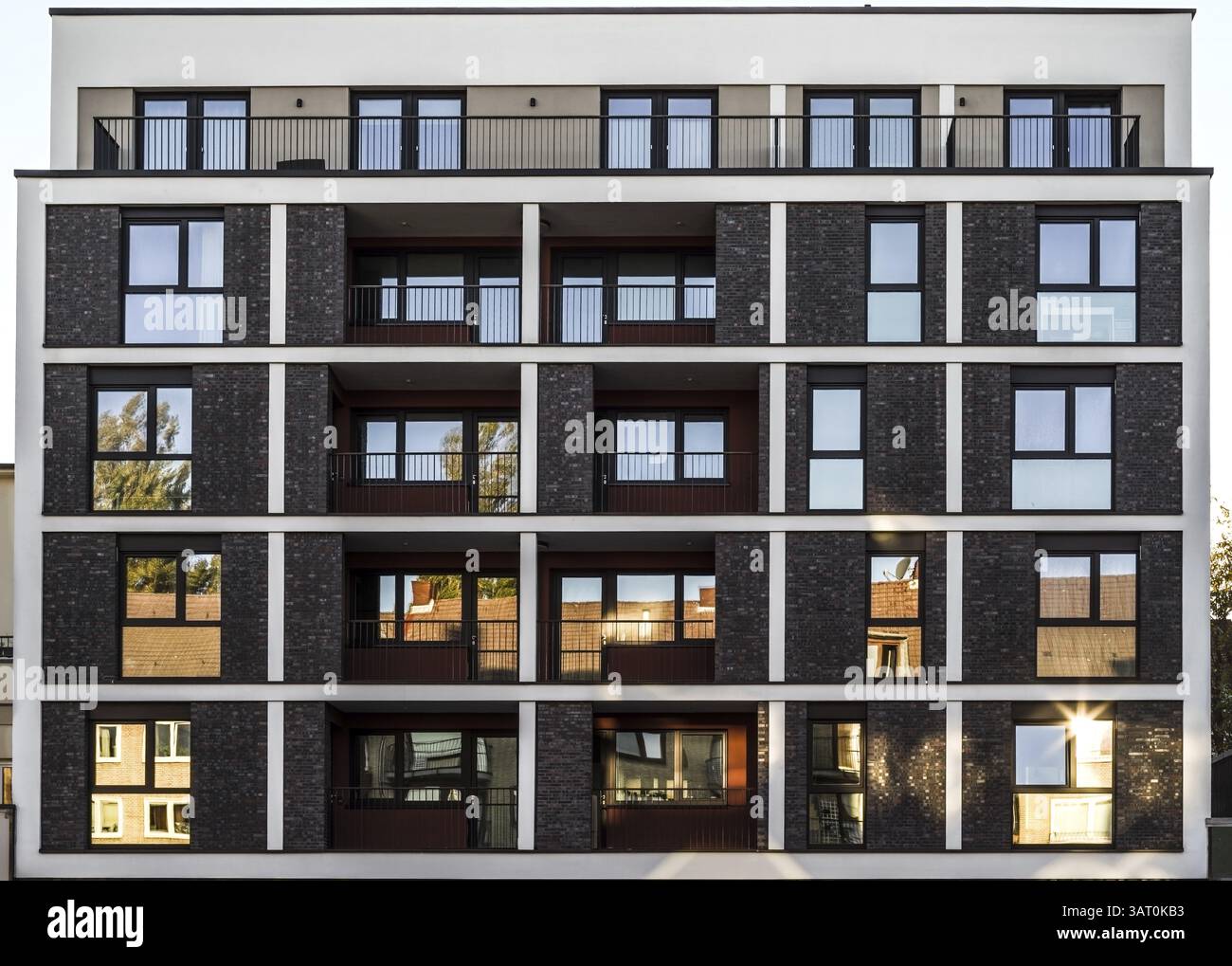House facade Reflection in the window Stock Photo - Alamy