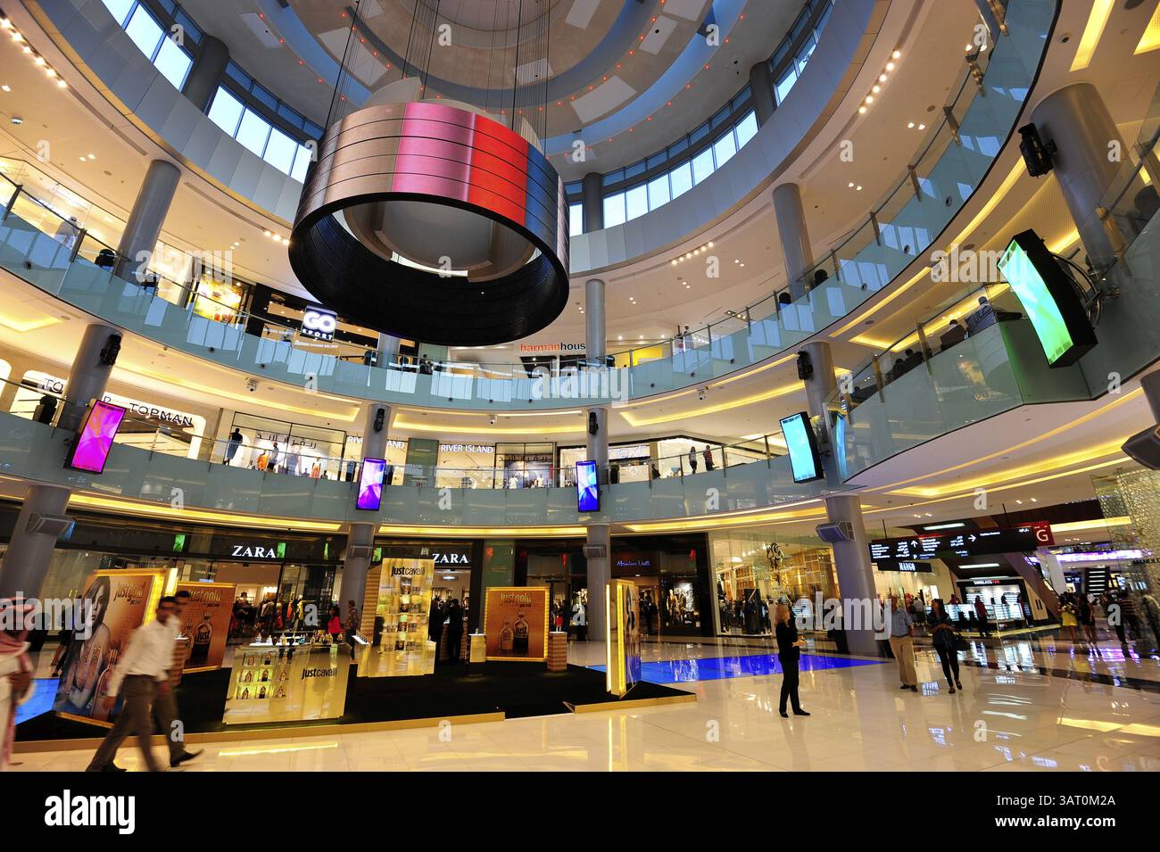 Covered plaza in the Dubai Mall shopping centre, Downtown, Dubai ...