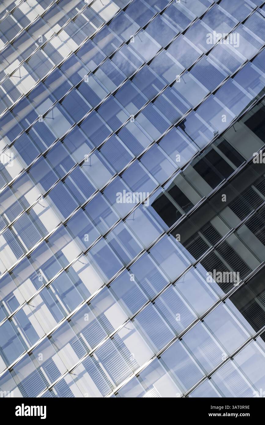 Modern glass facade Stock Photo - Alamy