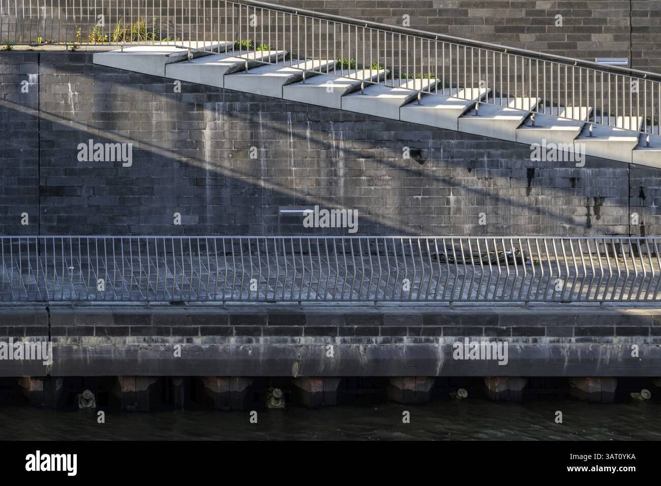 Stone steps in the harbour on the elbe Stock Photo - Alamy
