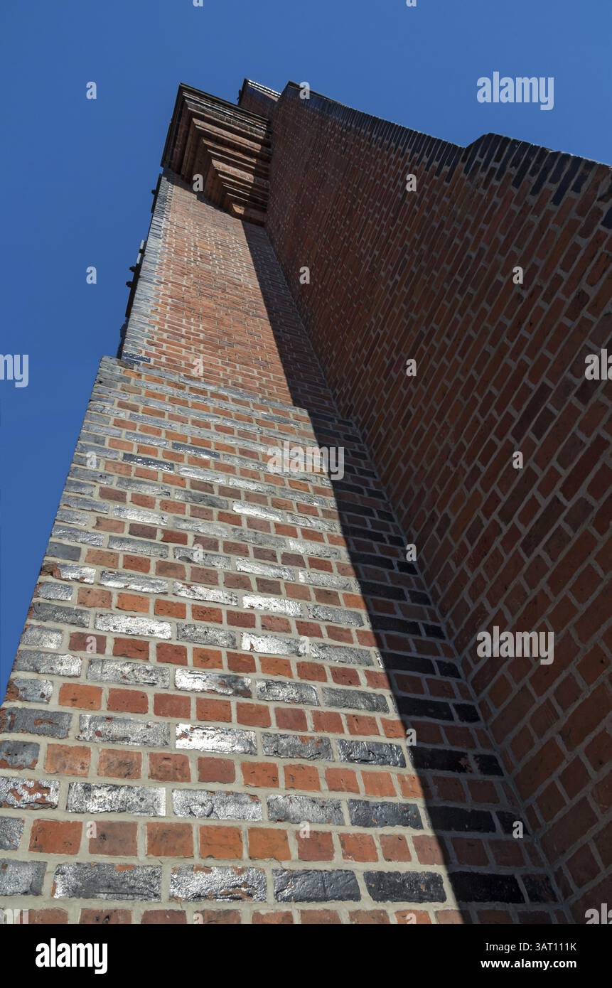 Brick facades clock tower hi-res stock photography and images - Alamy