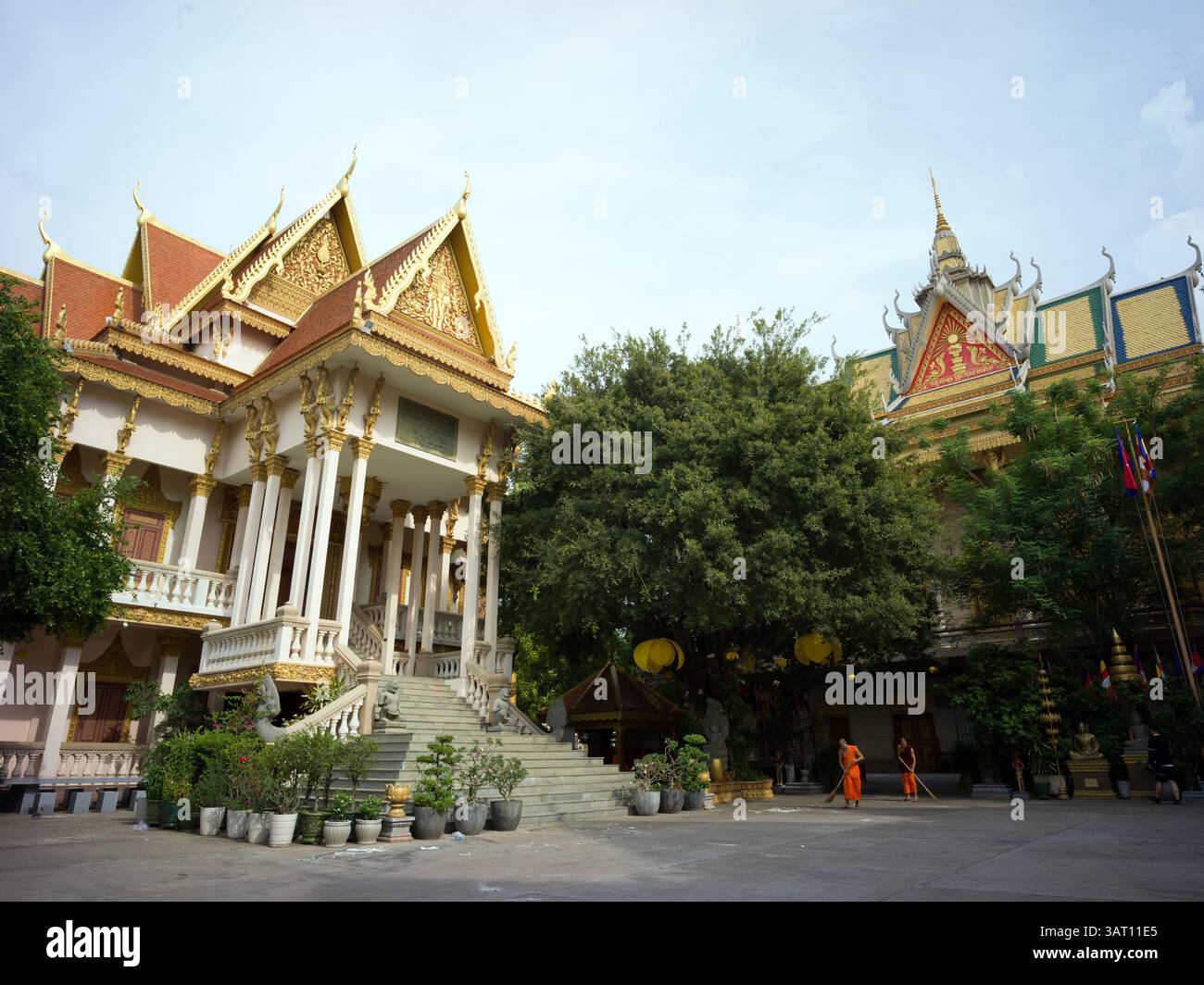 Phnom Penh, Cambodia.17th April 2025. A general view of the Wat Langka on April 17, 2025 in ...