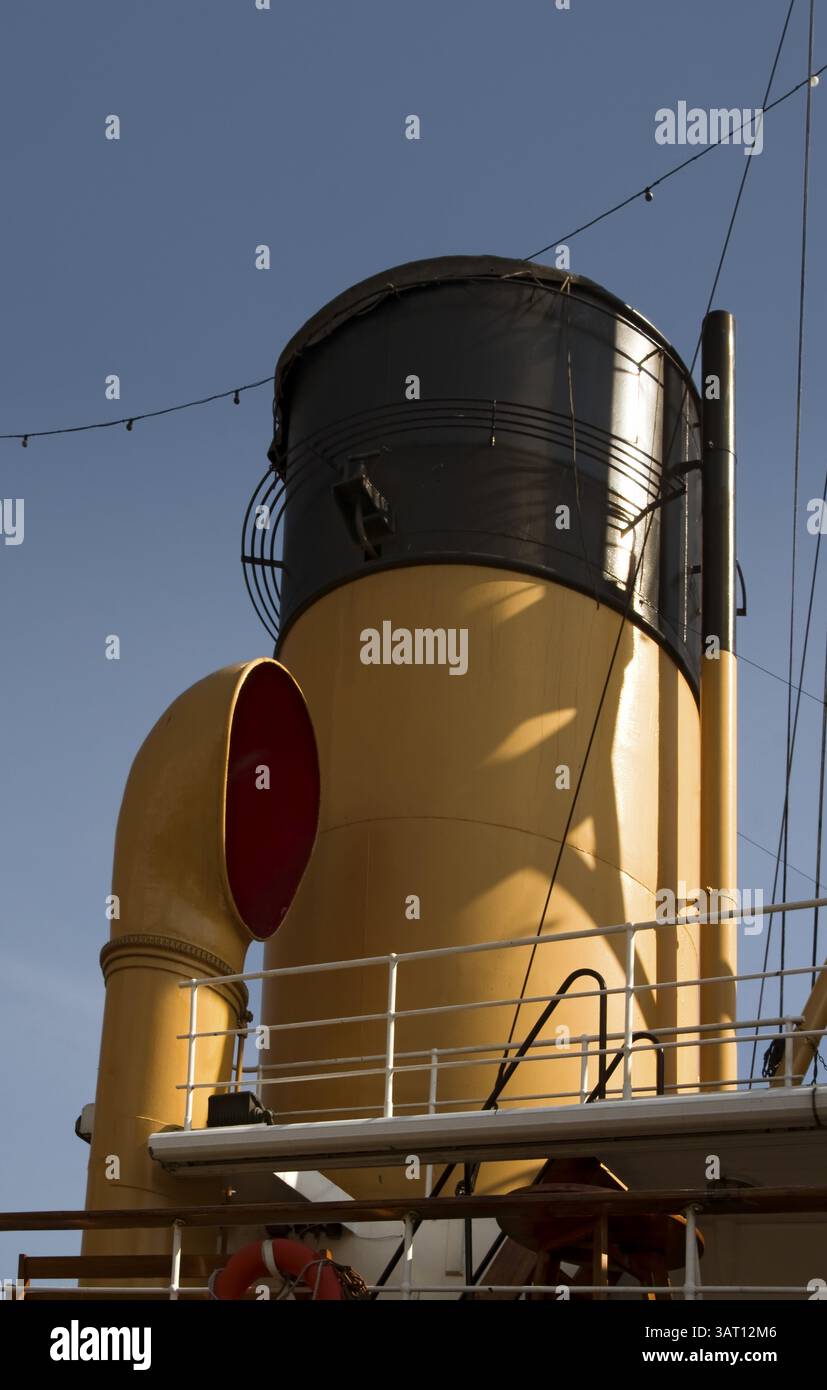 Ships engines hi-res stock photography and images - Alamy