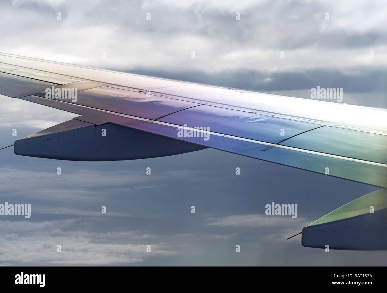 Aeroplane wings hi-res stock photography and images - Alamy
