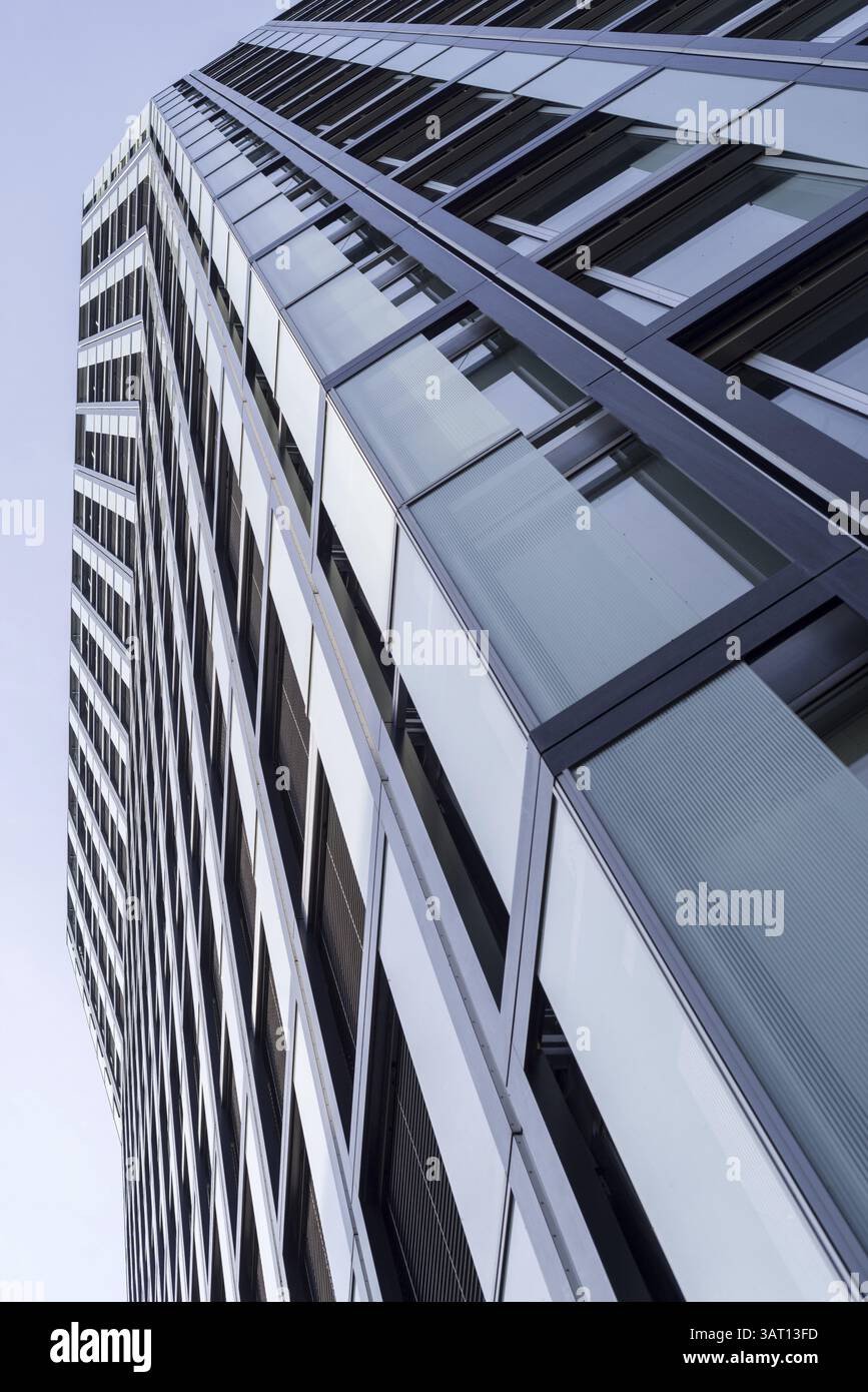 Tower block in Hamburg - Dancing towers Stock Photo - Alamy
