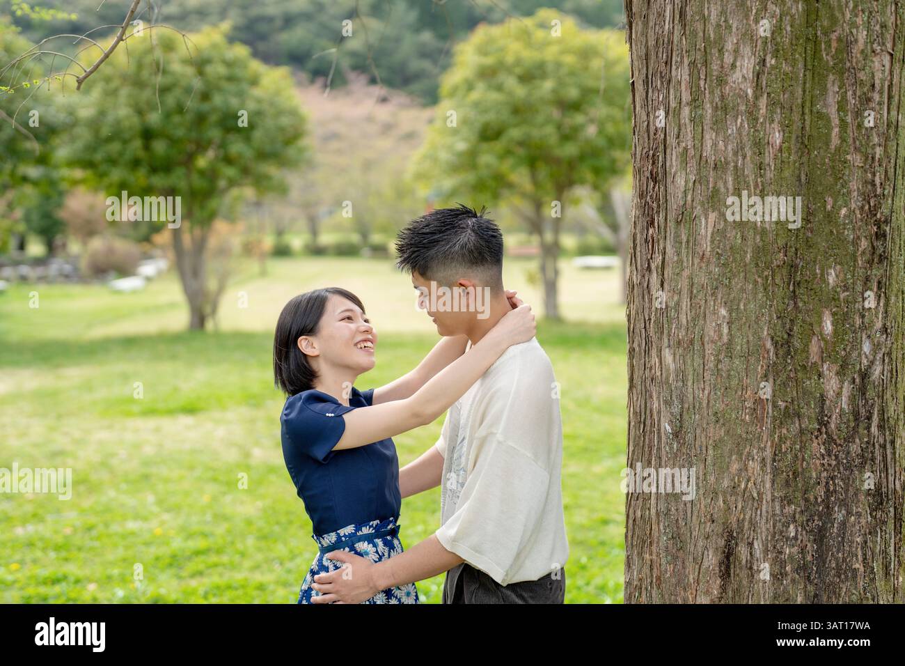 In the spring scene in May, we see an unmanned park in Jokojicho ...