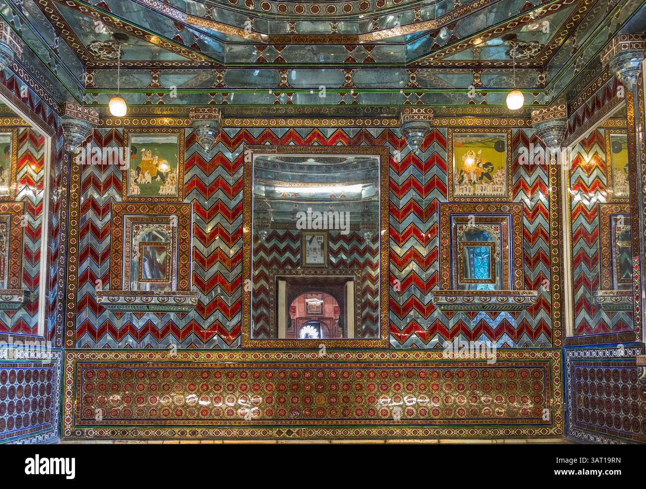 Sheesh Mahal Hall of Mirrors City Palace Udaipur Rajasthan India Stock ...