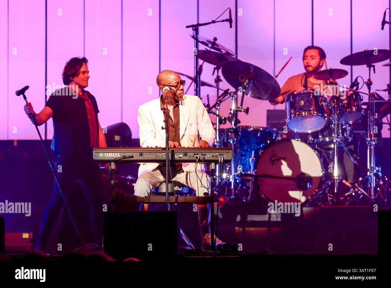 Tim Howar, Andrew Roachford und Nic Collins von Mike and the Mechanics ...