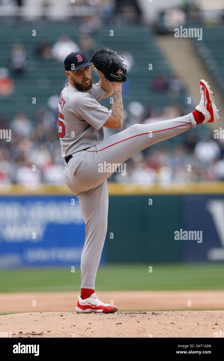 CHICAGO, IL - APRIL 13: Boston Red Sox pitcher Garrett Crochet (35 ...