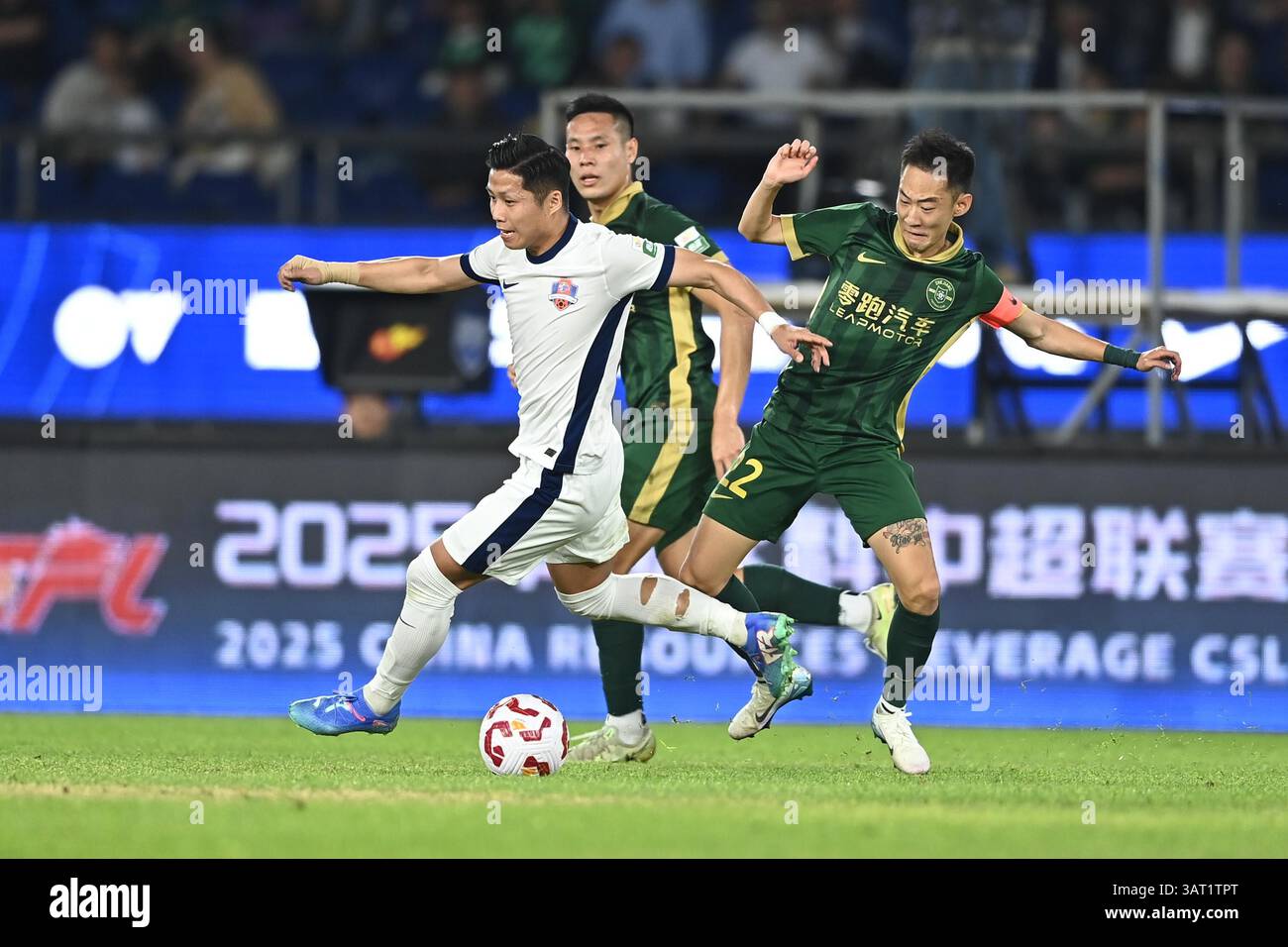 Zhejiang Professional Football Club 2-2 draw Meizhou Hakka Football Club at the seventh round of ...