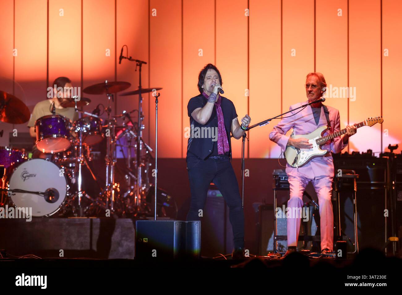 Nic Collins, Tim Howar und Mike Rutherford von Mike and the Mechanics ...