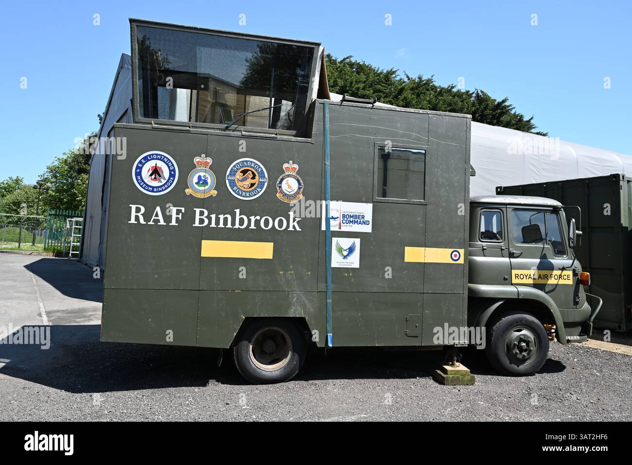 Cold War Airfield mobile air traffic control bus, Bedford TK Mobile ...