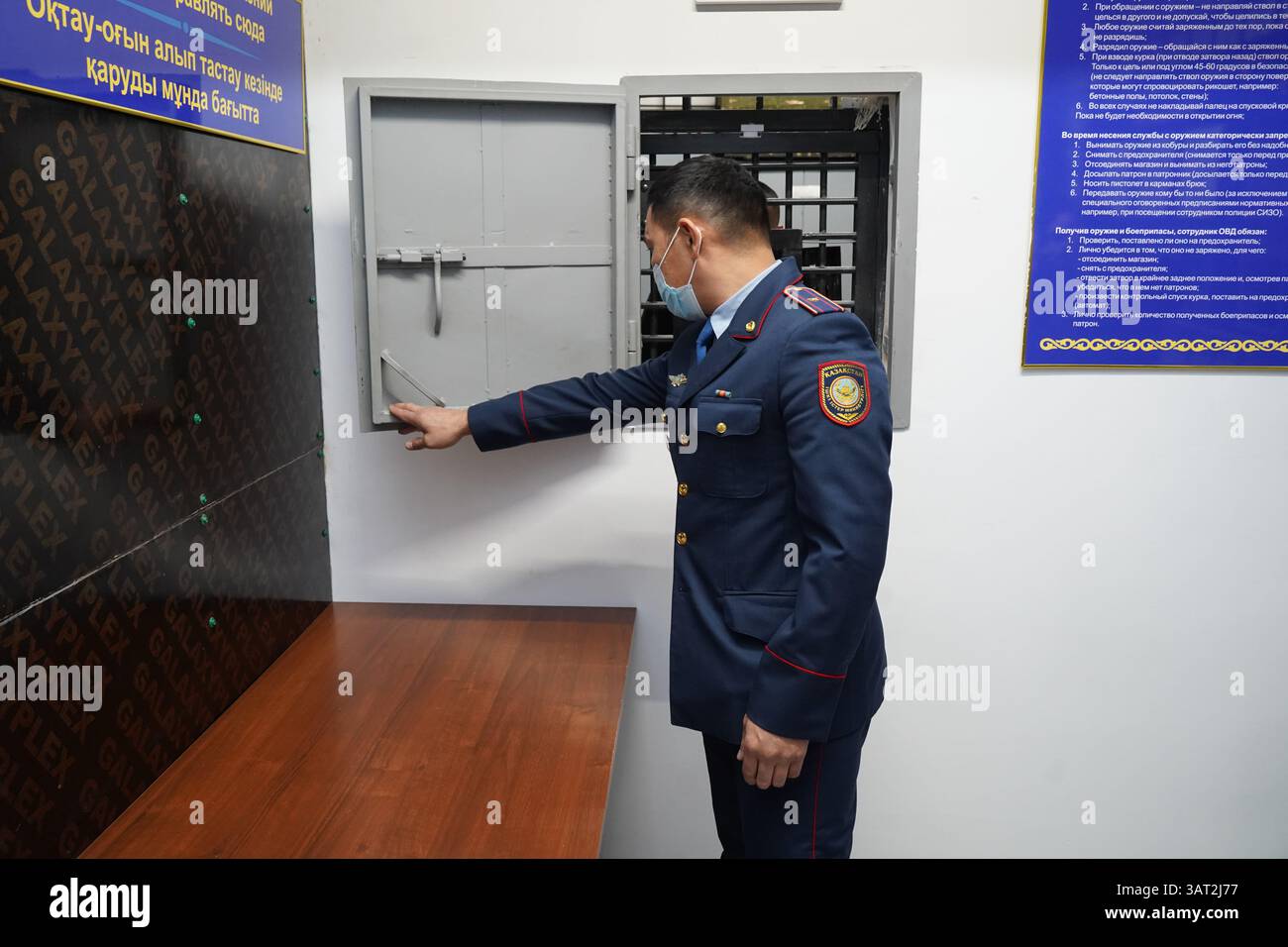 City government documents hi-res stock photography and images - Alamy