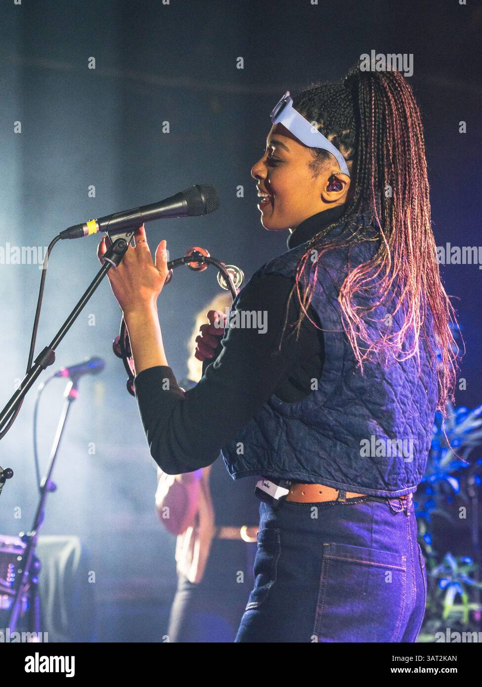 Sheffield, Yorkshire, UK. 17th Apr 2025. Singer and songwriter Brooke ...