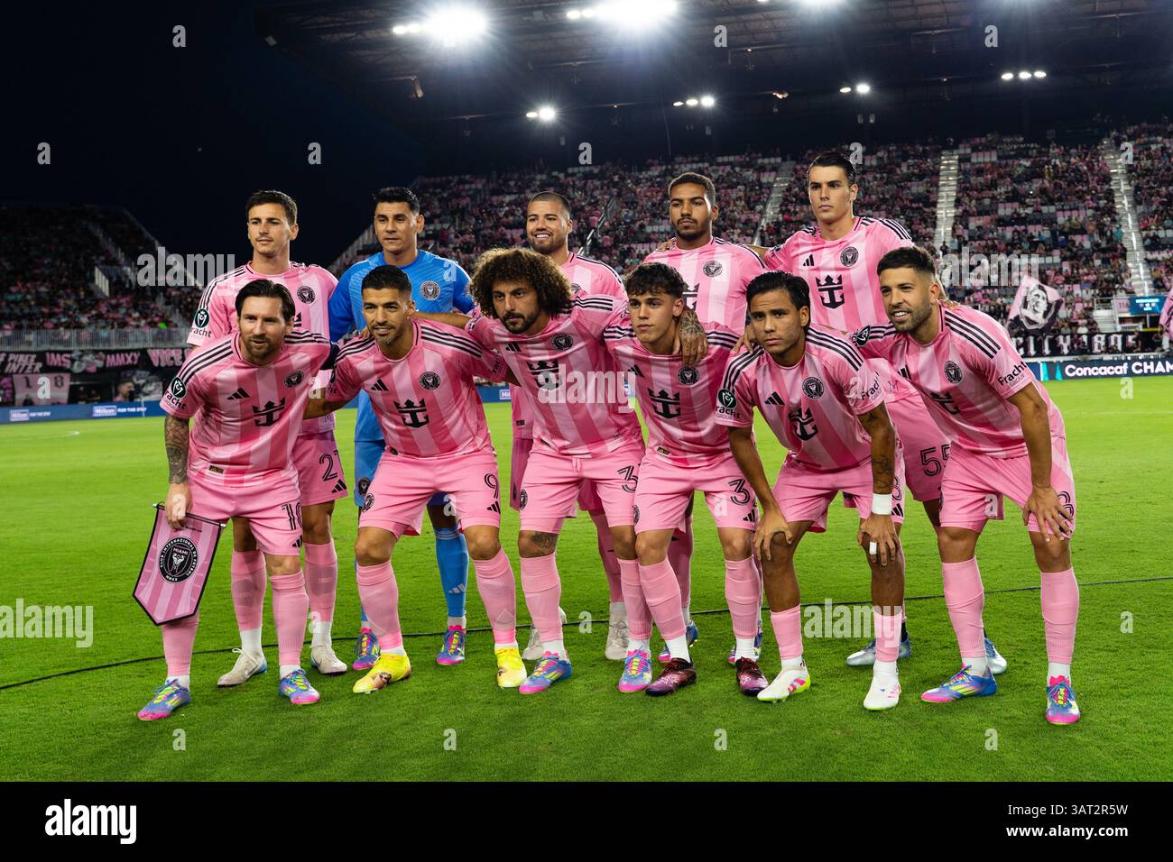 Lionel messi inter miami poses hi-res stock photography and images - Alamy
