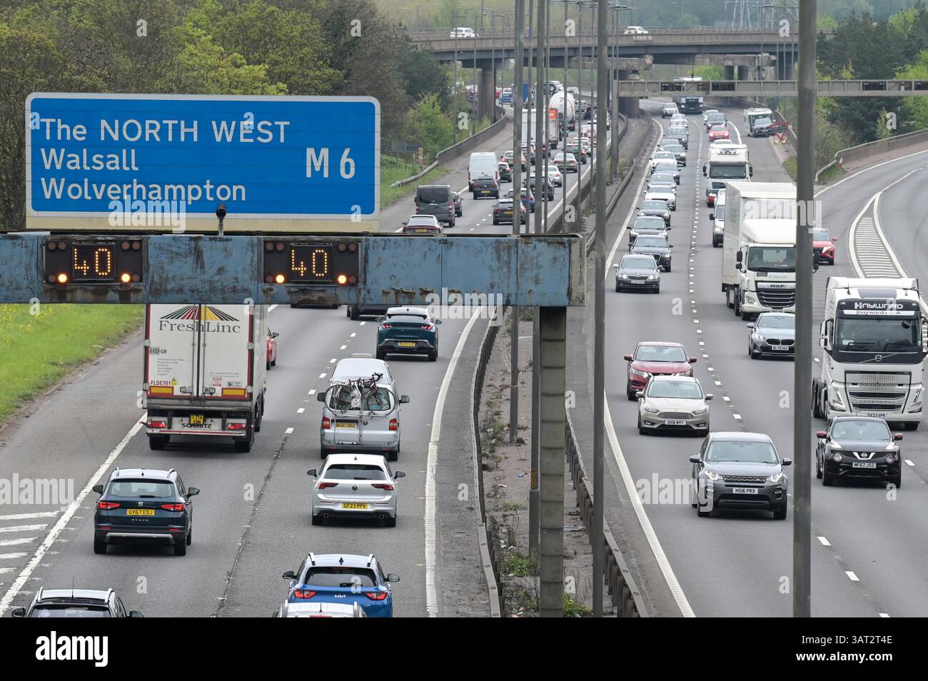 Great Barr, Birmingham, April 18th 2025. Good Friday traffic is ...