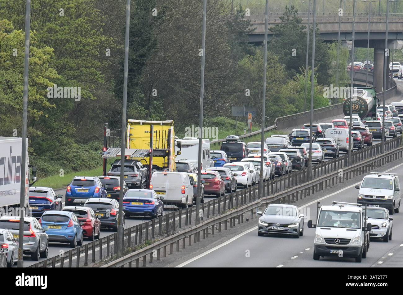 Great Barr, Birmingham, April 18th 2025. Good Friday traffic is ...