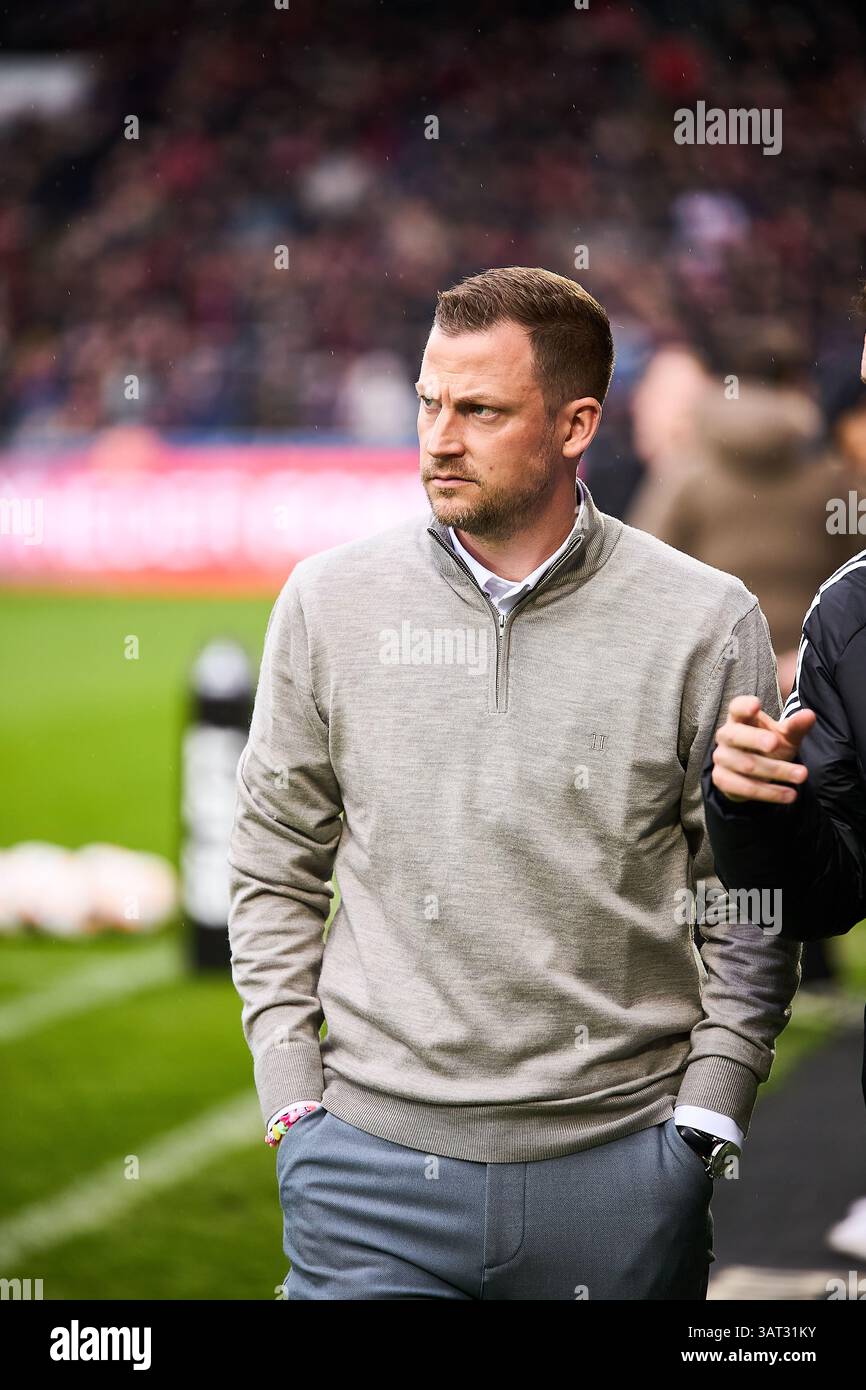 Herning, Denmark. 17th Apr, 2025. Head coach Jacob Neestrup of FC ...