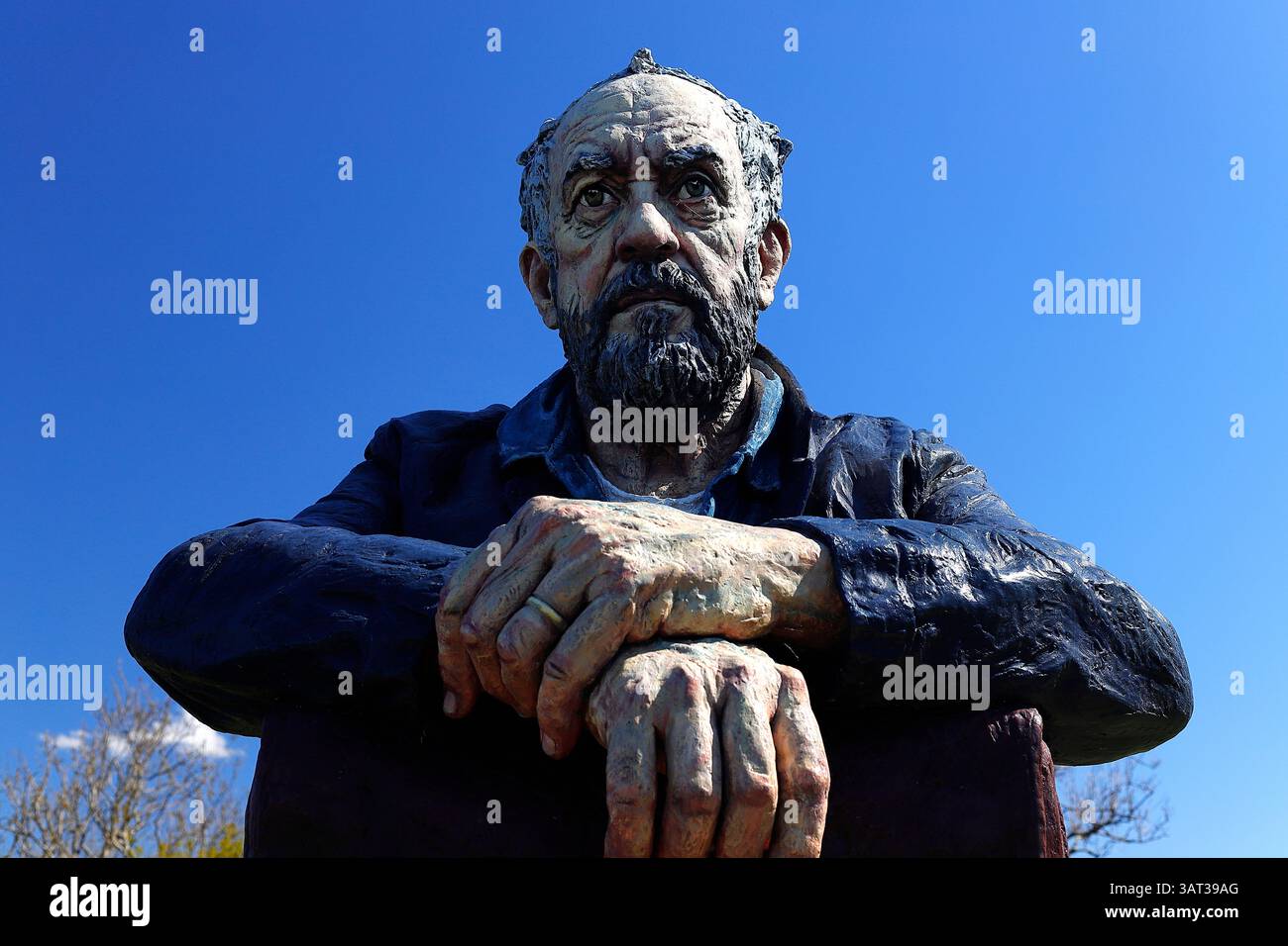 The Seated Figure at Yorkshire Sculpture Park. Created by Sean Henry ...
