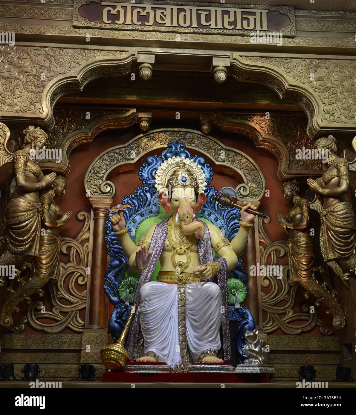 Lalbaugcha raja hi-res stock photography and images - Alamy