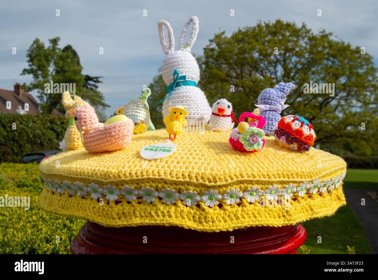 Windsor, UK. 18th April, 2025. A cheerful knitted and crochet Easter ...