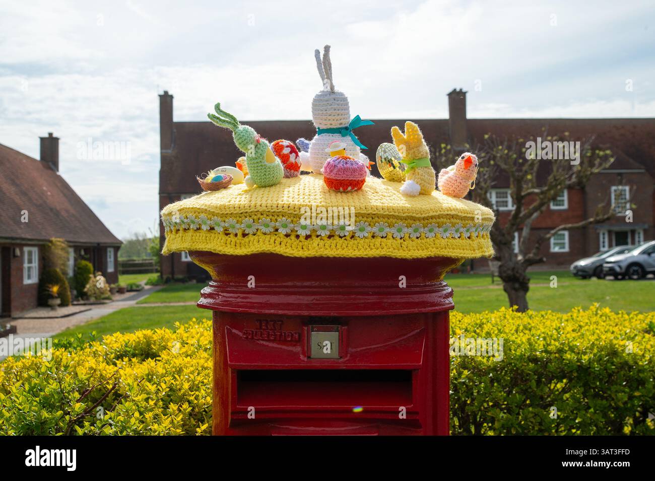 Windsor, UK. 18th April, 2025. A cheerful knitted and crochet Easter ...