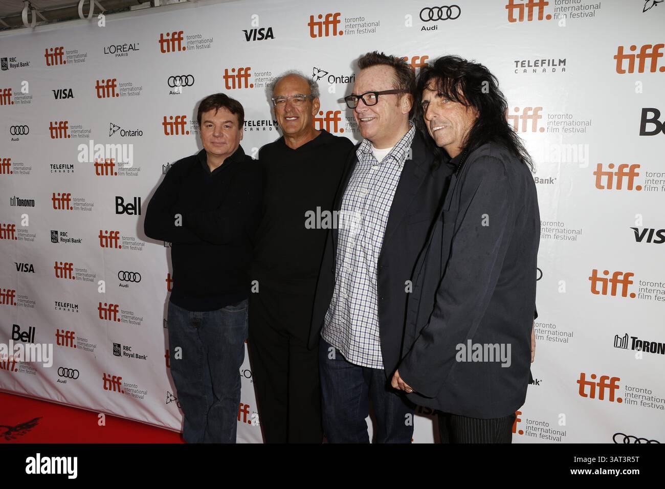 Tom arnold mike myers hi-res stock photography and images - Alamy