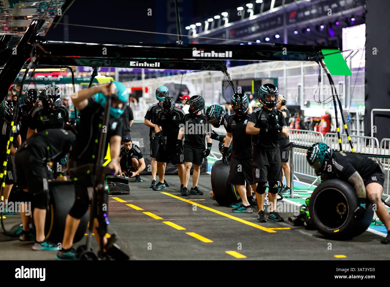 Mercedes AMG F1 Team, pitstop practice during the Formula 1 STC Saudi ...