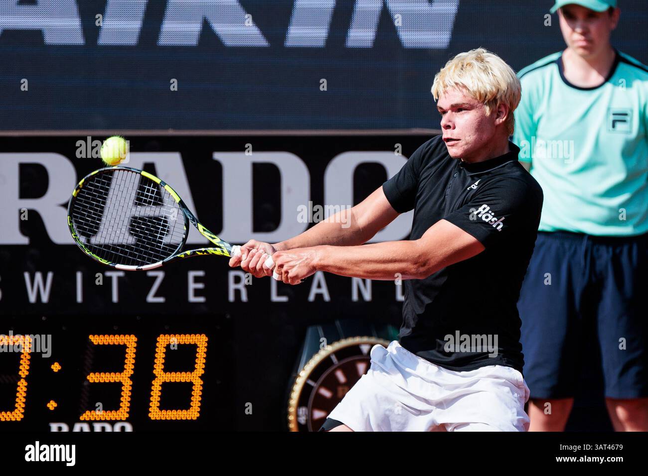 Diego Dedura-Palomero (Deutschland) im Match gegen Zizou Bergs (Belgien) BMW Open by Bitpanda M ...