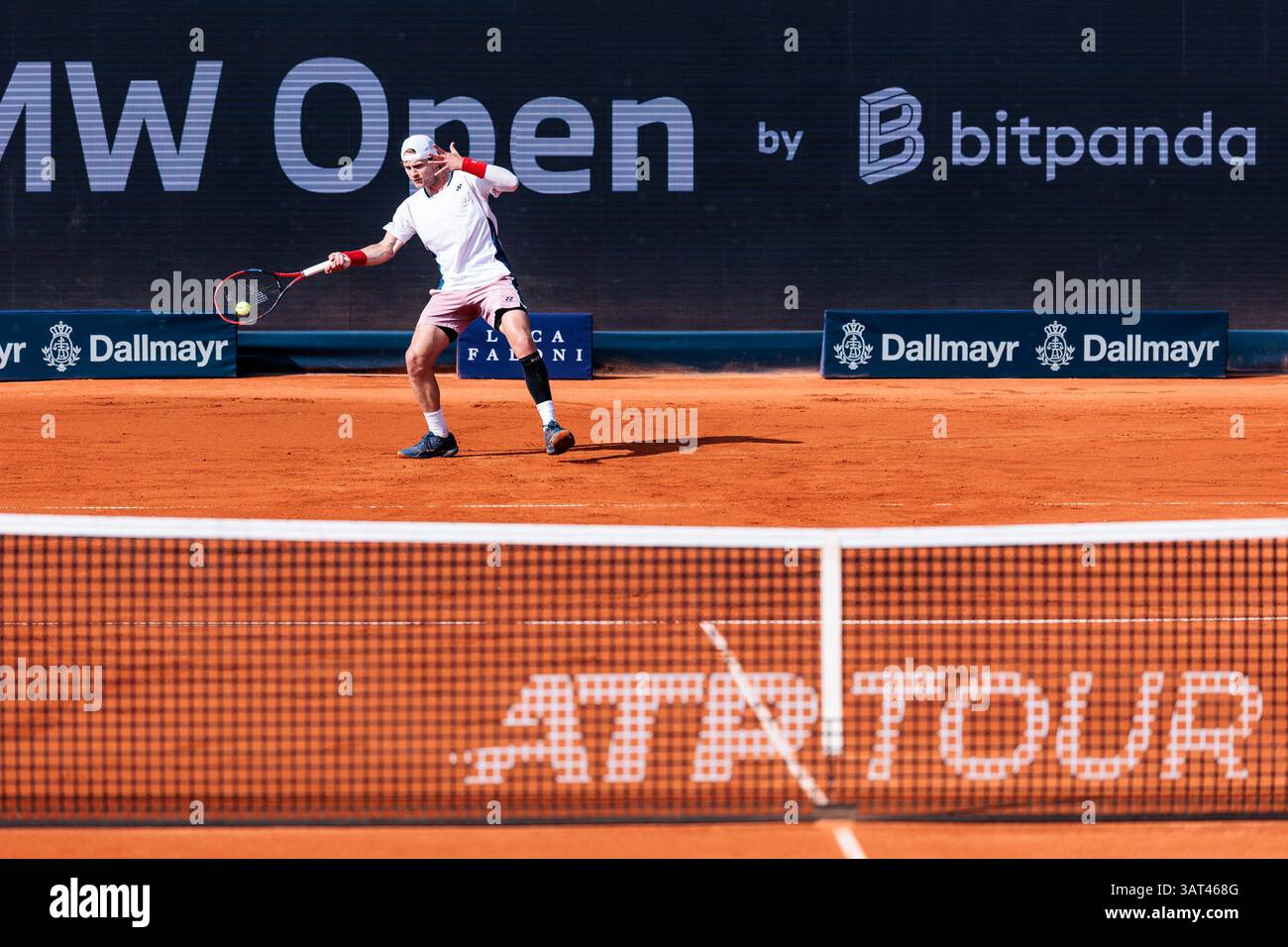 Zizou Bergs (Belgien) im Match gegen Diego Dedura-Palomero (Deutschland) BMW Open by Bitpanda M ...