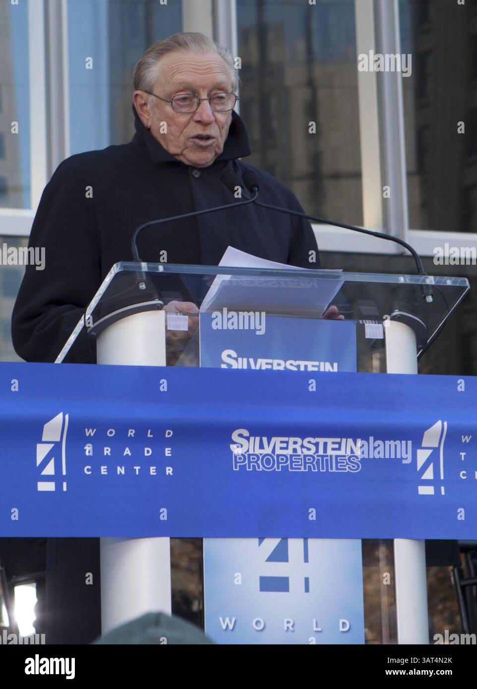 978 feet tall hi-res stock photography and images - Alamy