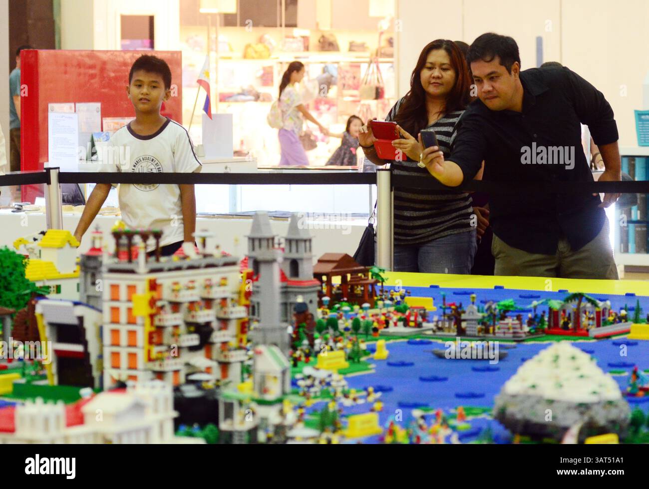 Jun 11, 2013 - Davao, Philippines - Philippine map and landmarks made ...