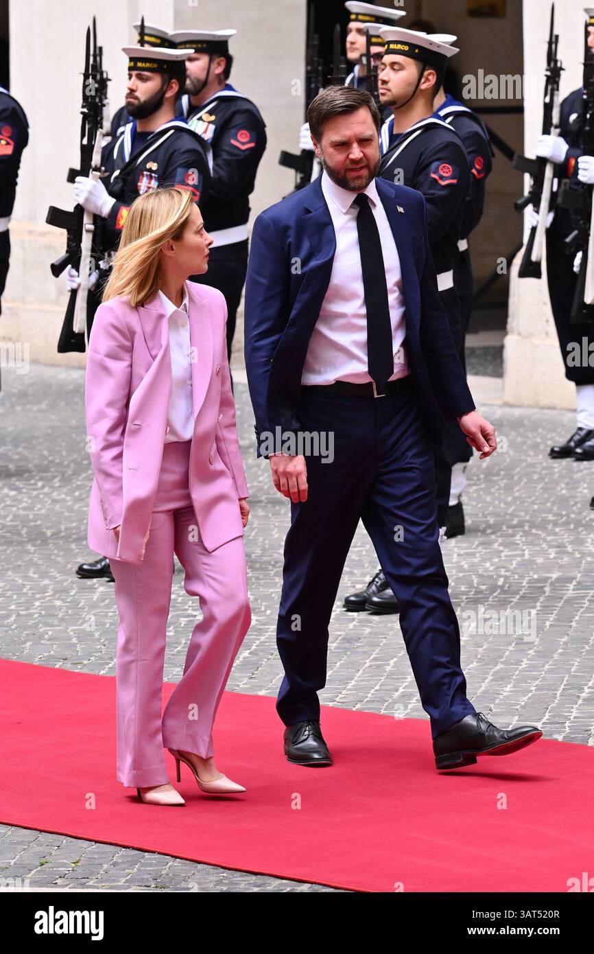 Giorgia meloni j d vance hi-res stock photography and images - Alamy