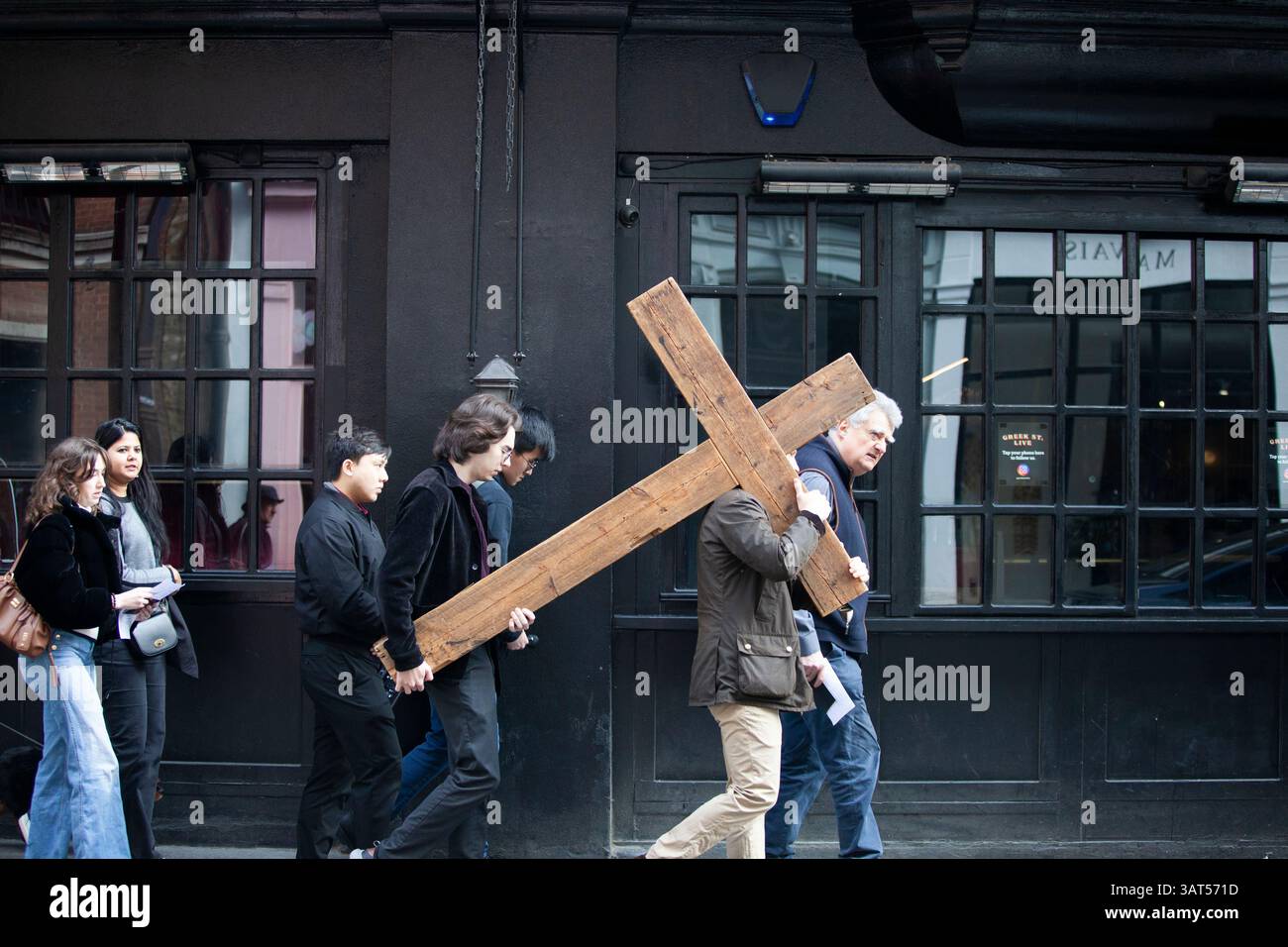 London, UK. 18th Apr, 2025. To mark Good Friday, St Patrick's Catholic ...