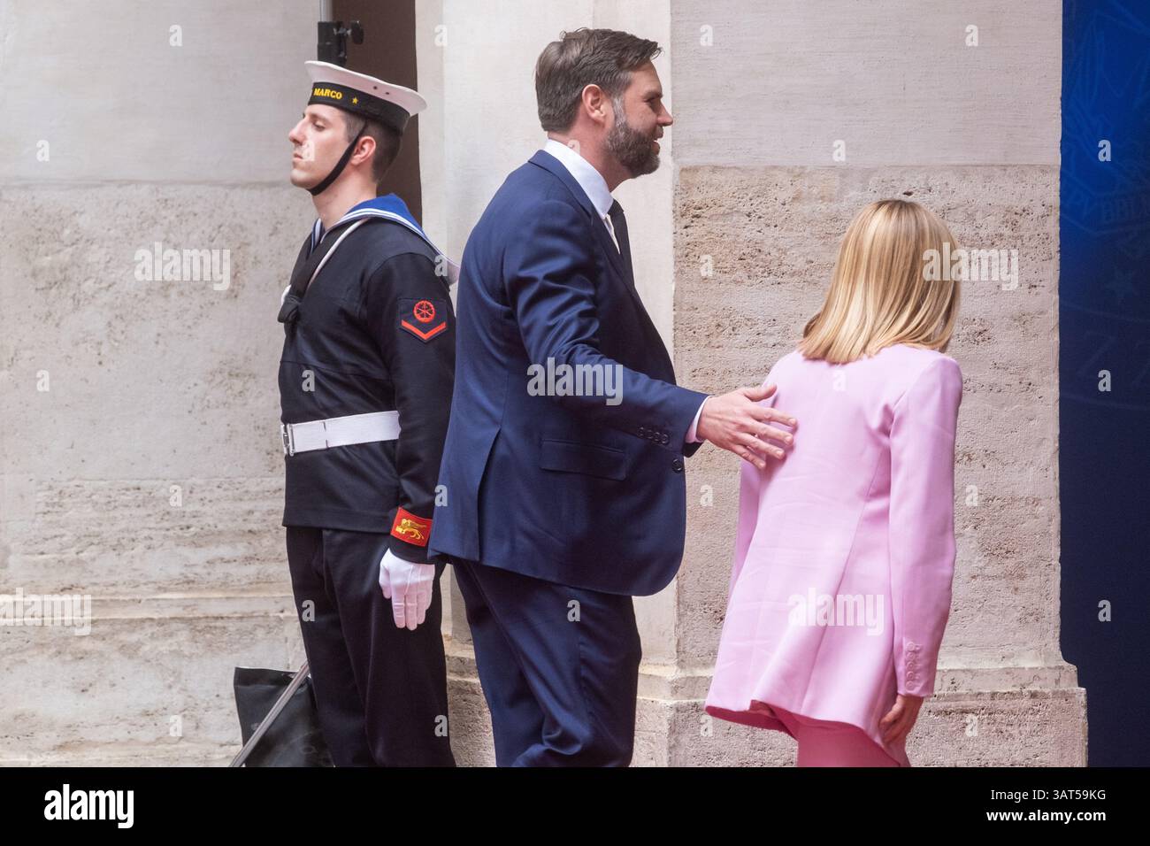 J d vance giorgia meloni hi-res stock photography and images - Alamy