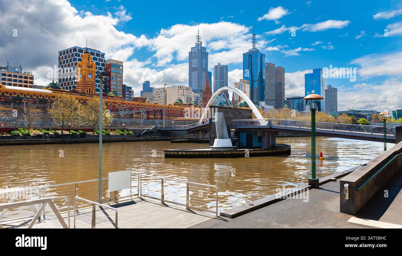 Melbourne, Australia - September 28, 2010 : Evan Walker Bridge across ...