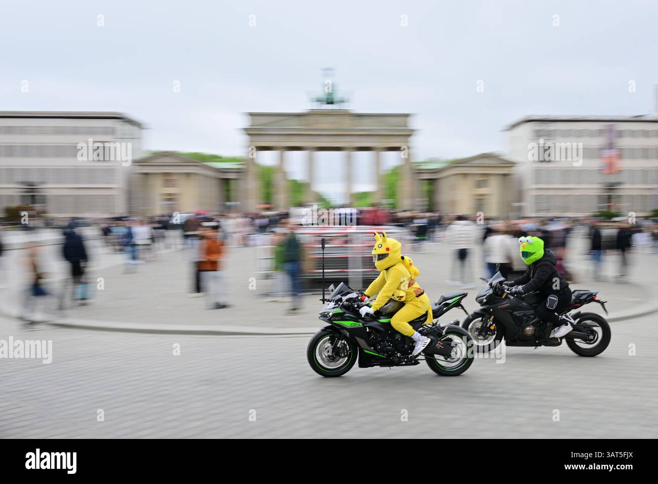 Berlin, Germany. 18th Apr, 2025. Costumed motorcyclists, including the ...