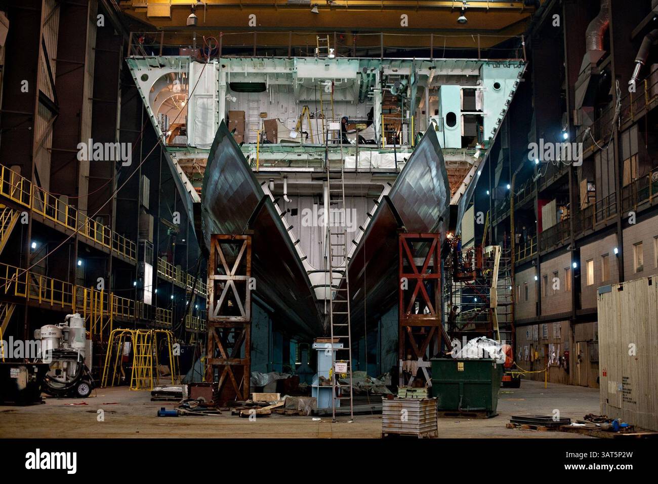 Feb. 11, 2013 - Marinette, WI, USA - A large section of a U.S. Navy ...