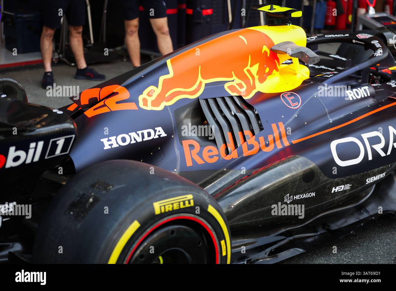 Jeddah, Arabie Saoudite. 18th Apr, 2025. Red Bull Racing RB21 ...