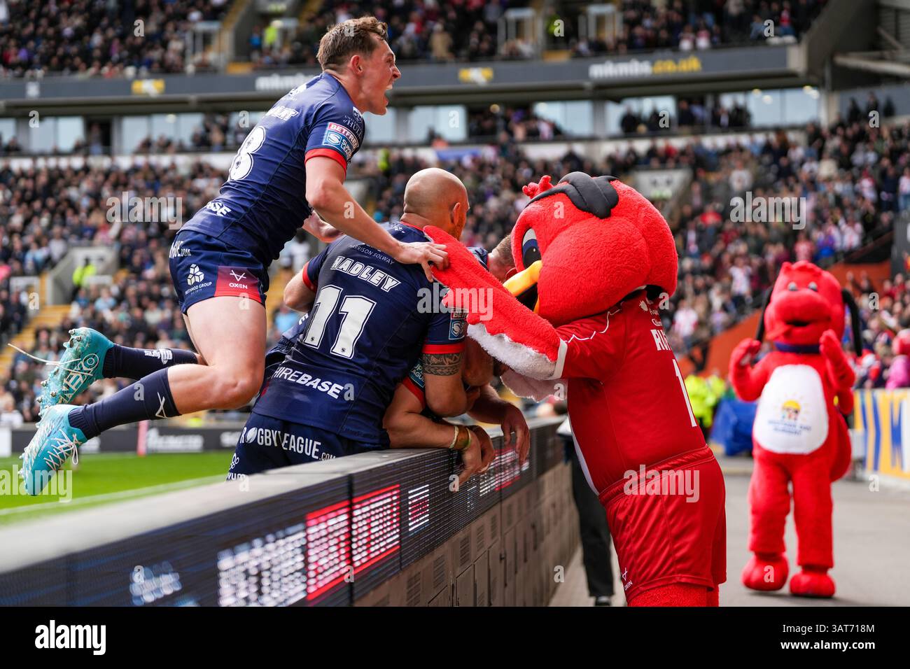 Hull, UK. 18th April 2025. Betfred Super League: Hull FC v Hull KR ...