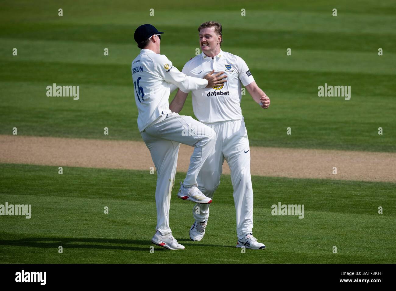 Cricketer jack carson hi-res stock photography and images - Alamy