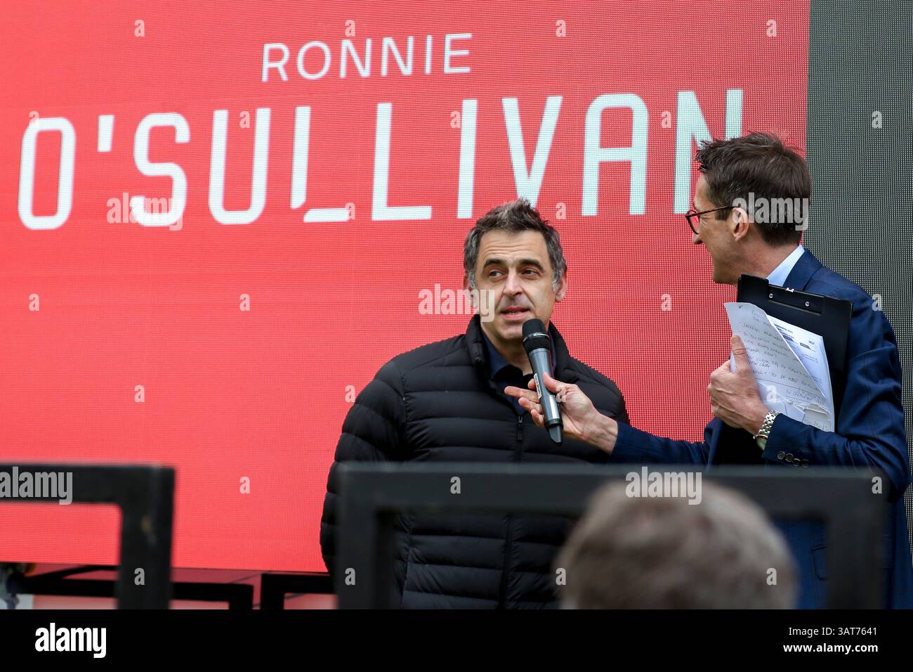 Sheffield, UK. 18th Apr, 2025. Ronnie O'Sullivan interviewed by Rob ...