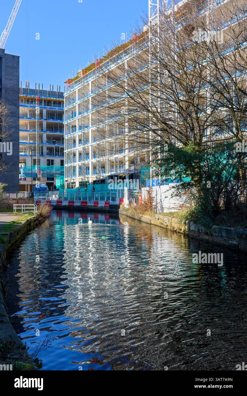 The Jersey Wharf apartment blocks, under construction, March 2025 ...