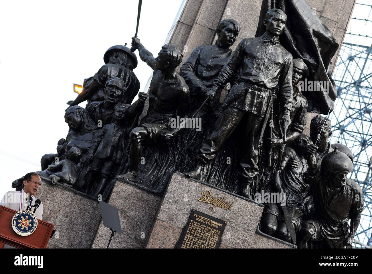 Nov. 30, 2013 - Caloocan, Philippines - Philippine President BENIGNO ...