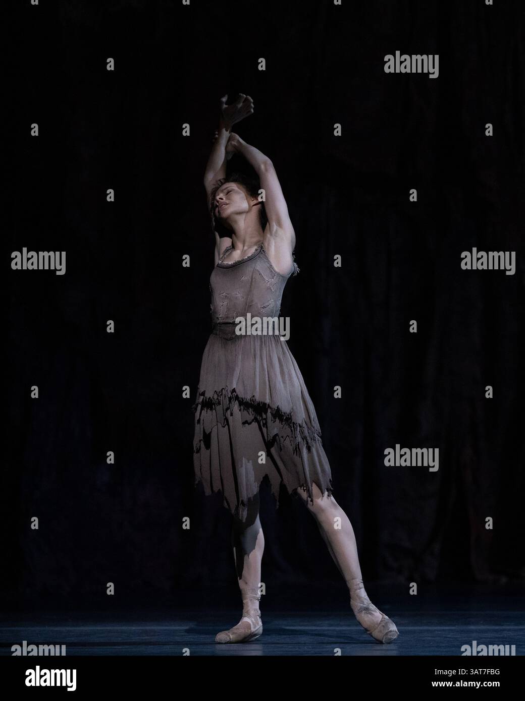 The Royal Ballet, Manon 2024 Stock Photo - Alamy