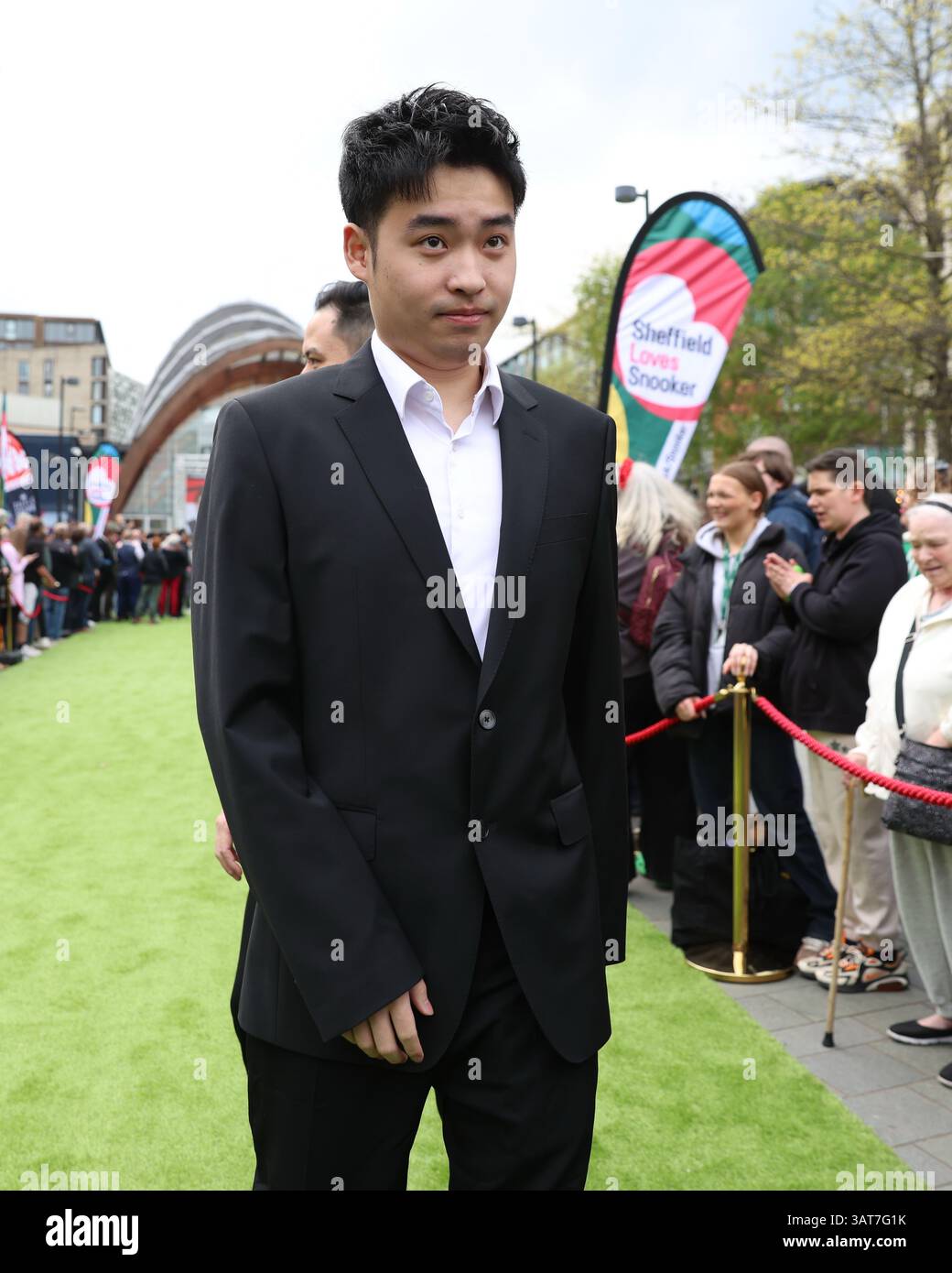 Si Jiahui arriving during the 2025 Halo World Snooker Championship ...