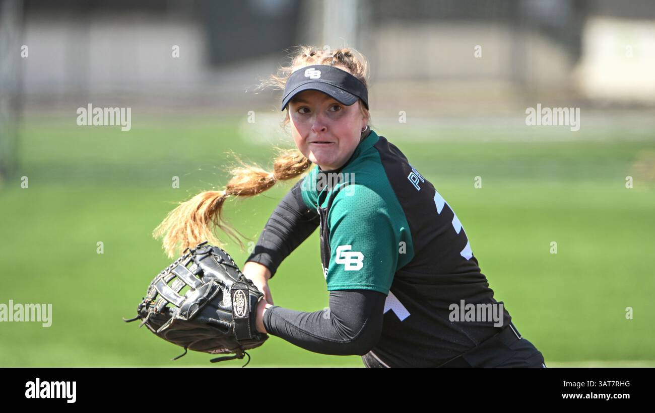 Green Bay's Emma Krueger warms up before their game against St Thomas ...