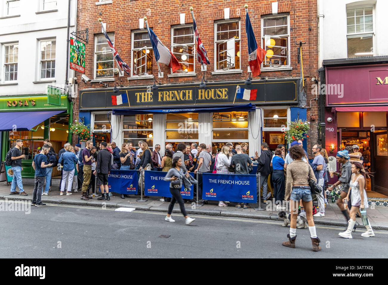 West dean neighborhood hi-res stock photography and images - Alamy