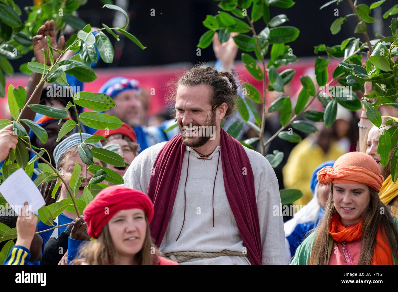 London, UK. 18 April 2025. Arrival, welcomed by palms. Secondary school ...