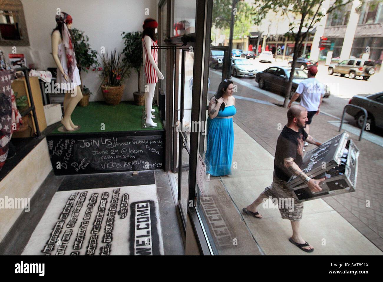 Brad bird wife hi-res stock photography and images - Alamy